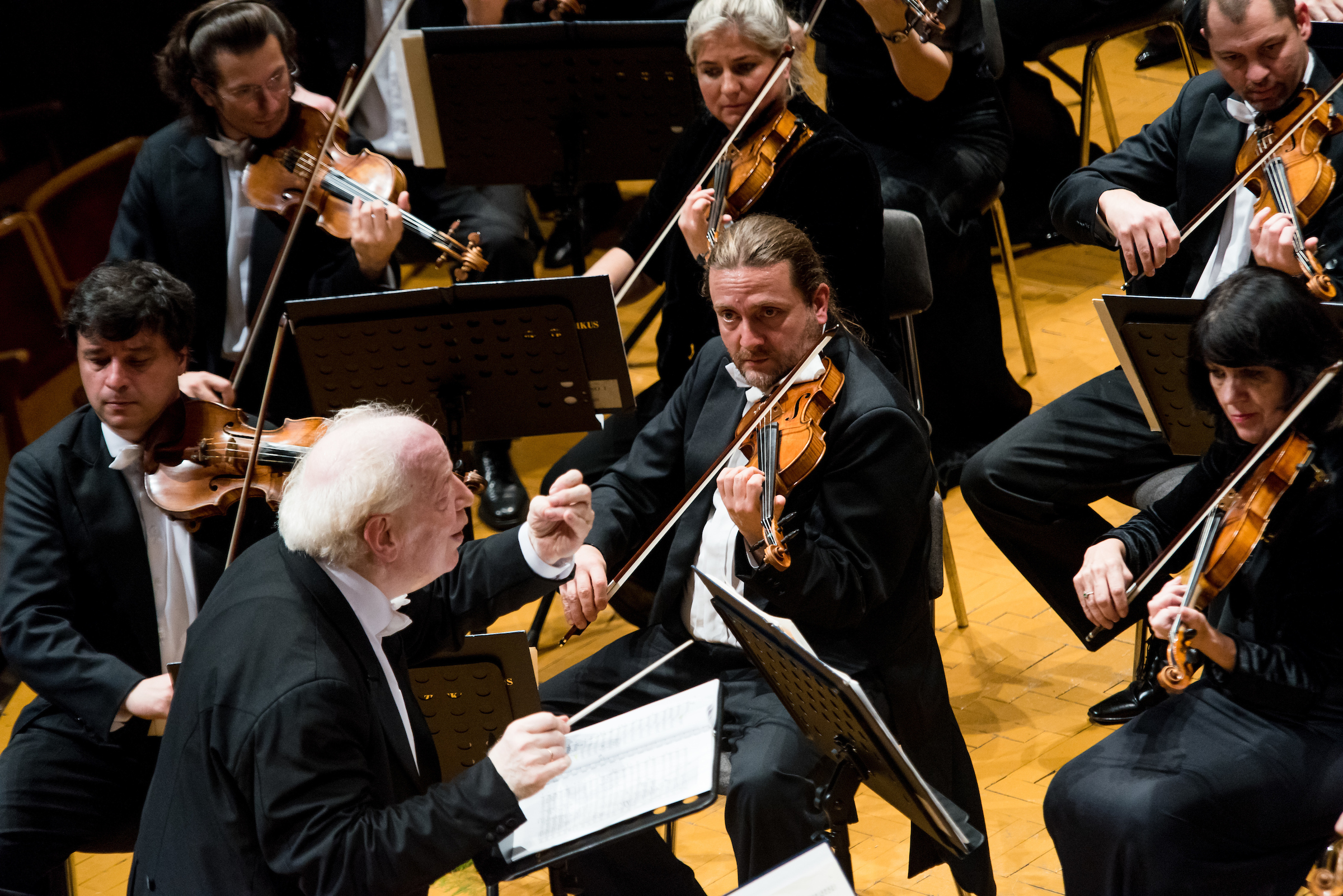 Zajos sikert arattak Spanyolországban a Nemzeti Filharmonikusok ...